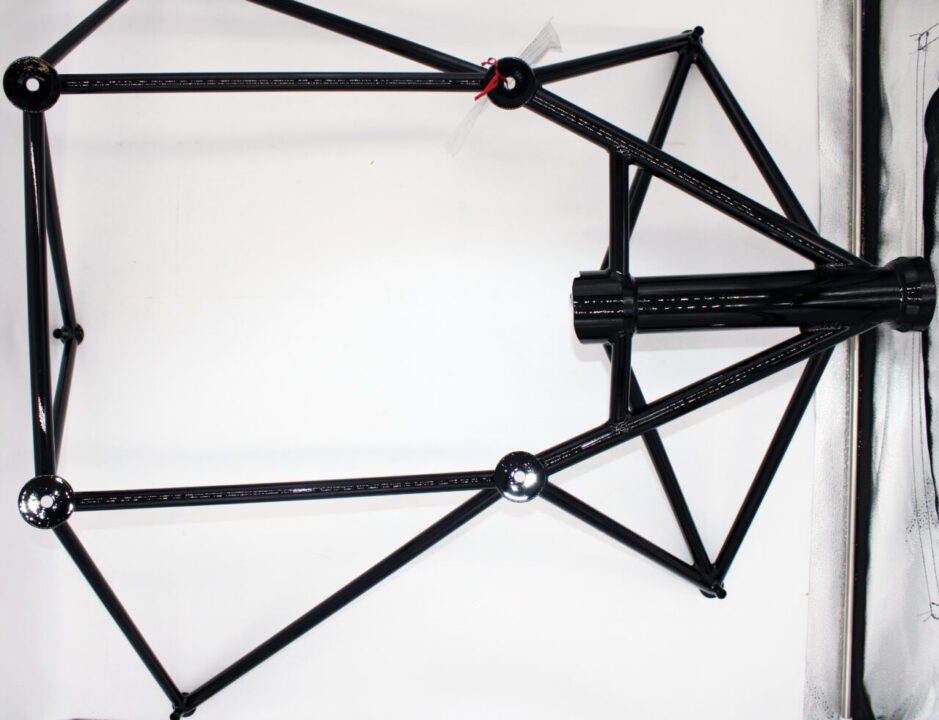 ENGINE MOUNT – Plane Exhaust